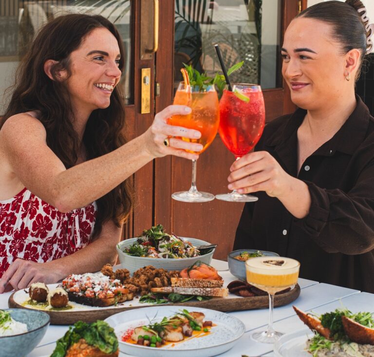 Turquoise Cafe - Cale House